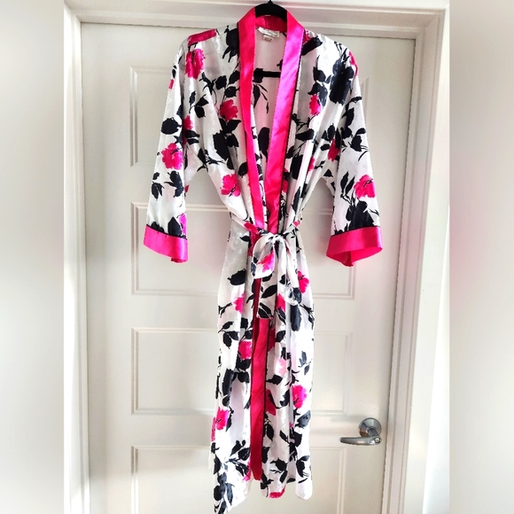 Dior | Intimates & Sleepwear | Vintage Miss Dior Womans Long Robe Sz M ...